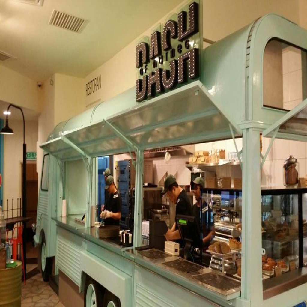 dash_of_nutmeg_02 | VMO