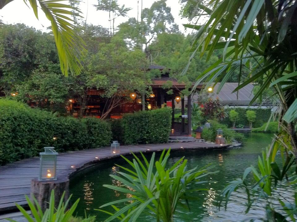 samira_by_asian_terrace_06 | VMO