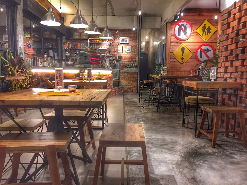 Wood & Steel Uptown | Industrial Themed Cafe | VMO