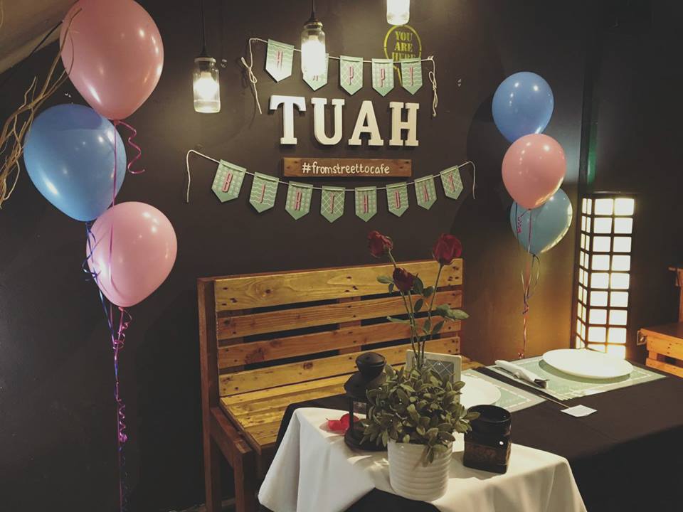 Tuah Cafe | VMO