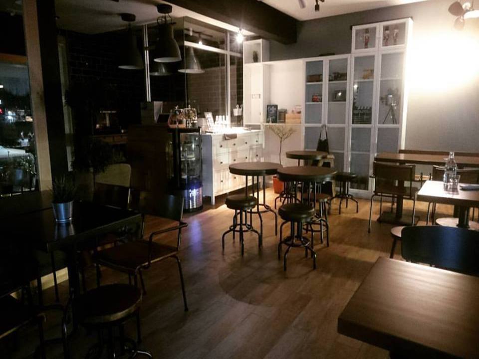 Summersault Cafe | VMO